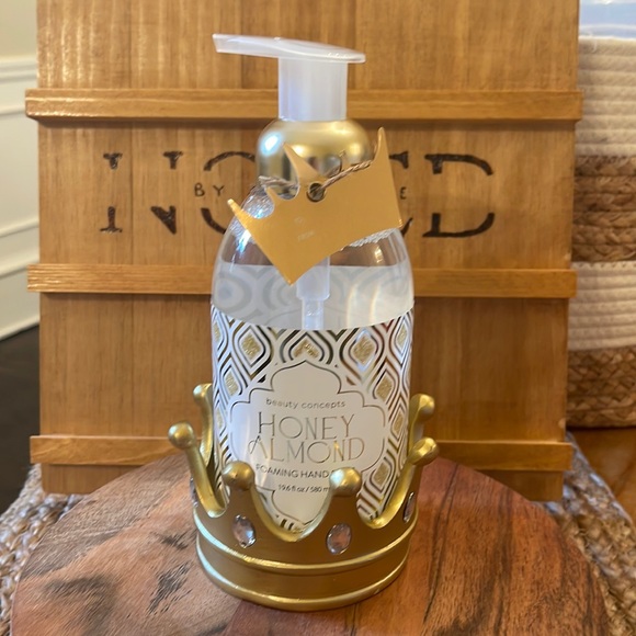 Bath | Nwt Honey Almond Foaming Hand Soap Wholder | Poshmark